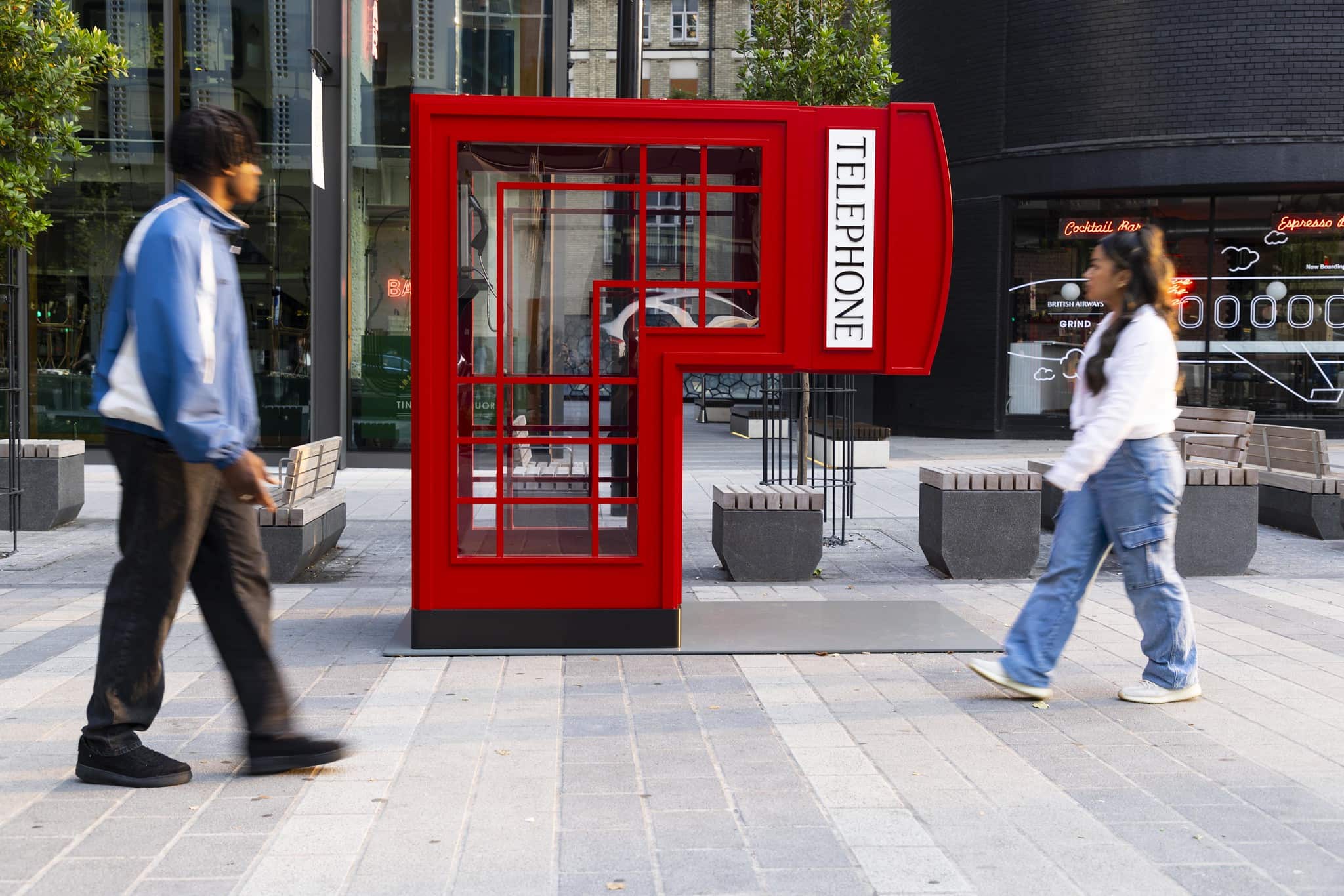 Samsung — Galaxy Z Fold6 Folding Objects By Iris – THEINSPIRATION.COM